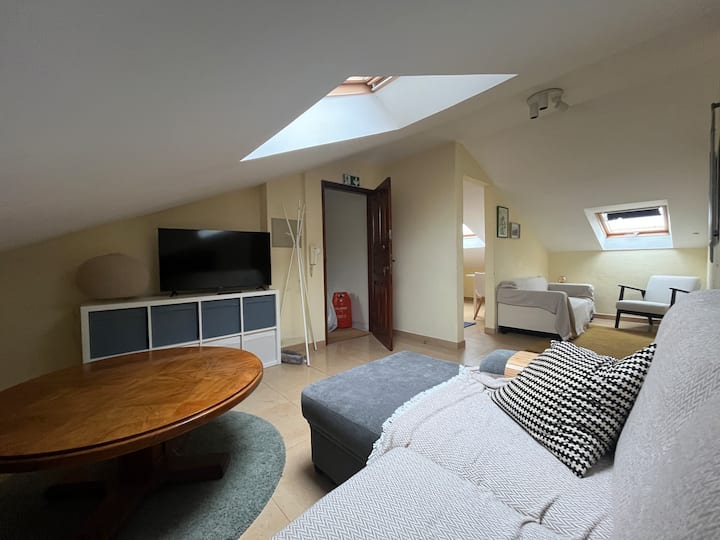 Cozy Loft At Beachfront And Train Connection - Moledo