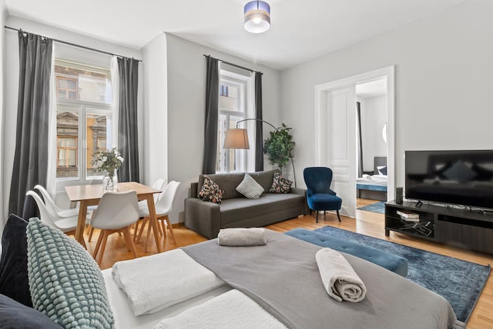 Spacious 3-br | 2 Min To U4 Meidling Hauptstraße - Vienna