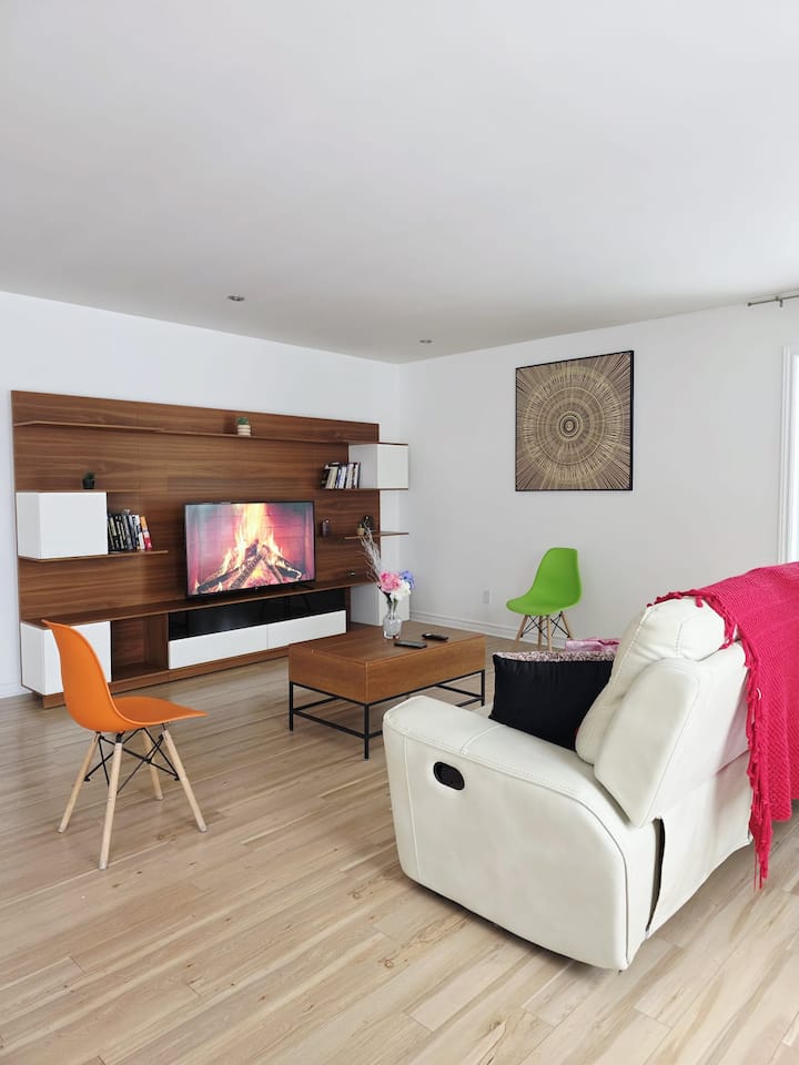 Bright Longueuil Stay Near Metro Close To Montreal - Longueuil