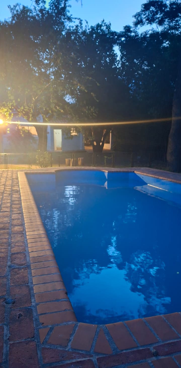 Casa Con Pileta Y Jardin (3 Dorm- 2 Baños) - Villa Carlos Paz