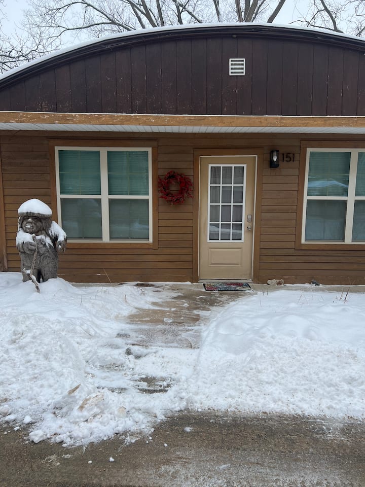 1930s Historic Quonset Hut On Historic Jail Alley - Belmont, WI