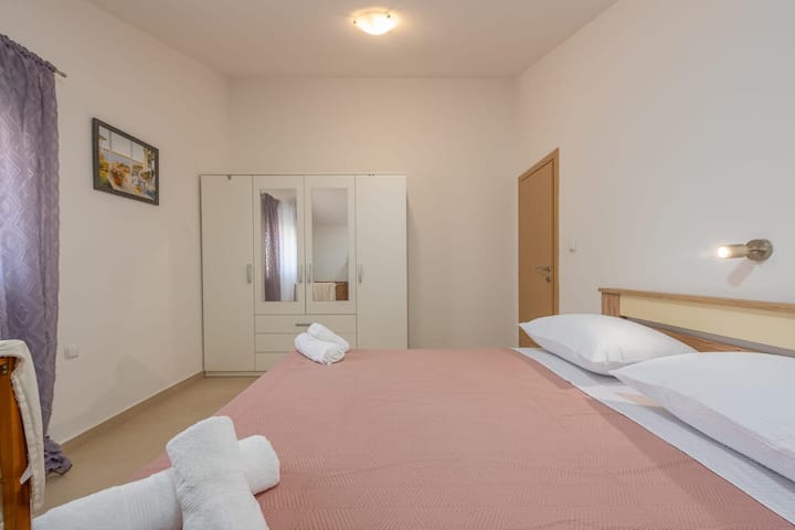 Holiday Home Mate - Pirovac