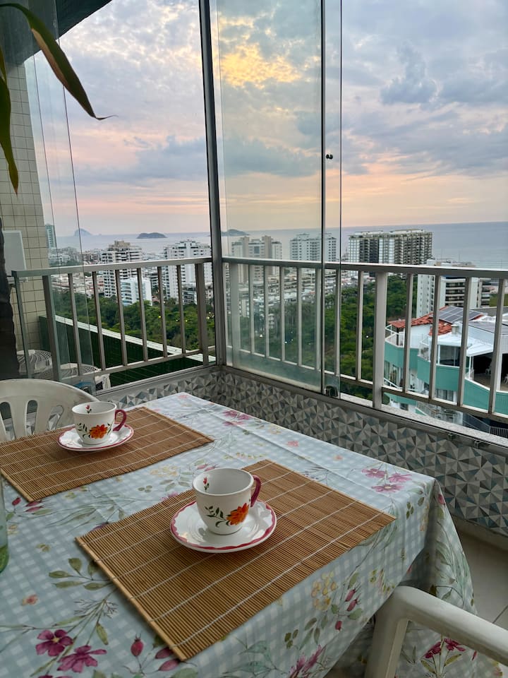 Apto Vista Mar 2qts, 2 Banheiros, Piscina, Garagem - Rio De Janeiro