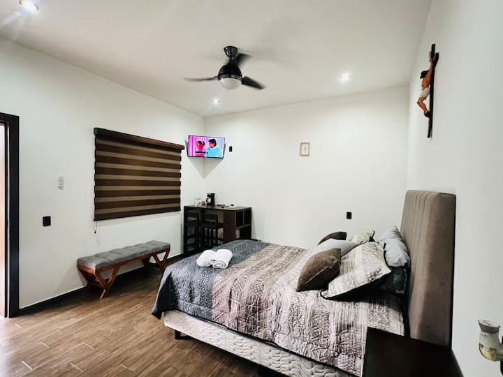 Habitacion Cerca Del Centro De Tlaquepaque Casaely - Guadalajara, México