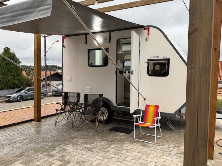 Trailer Aconchegante & Econômico - Até 3 Pessoas - Campo Alegre