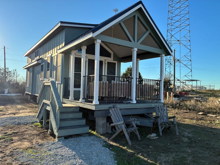 Tiny Home With Horse Motel Available - Stephenville, TX
