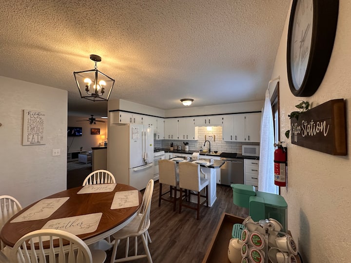 The Kansas Homestead House - Andover, KS