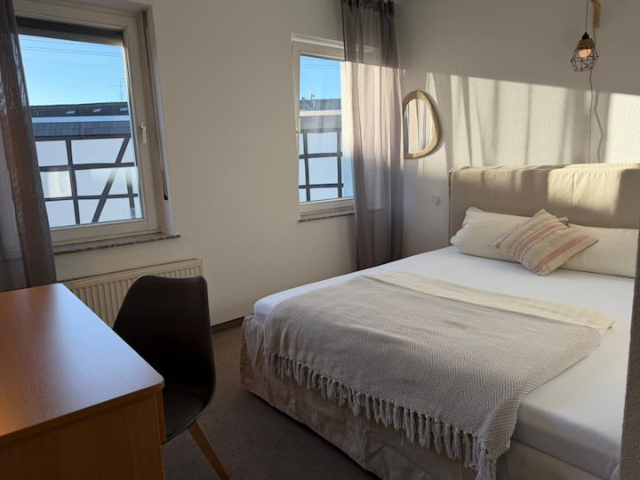 Aparthotel Zur Linde (Zimmer 7) - Euskirchen