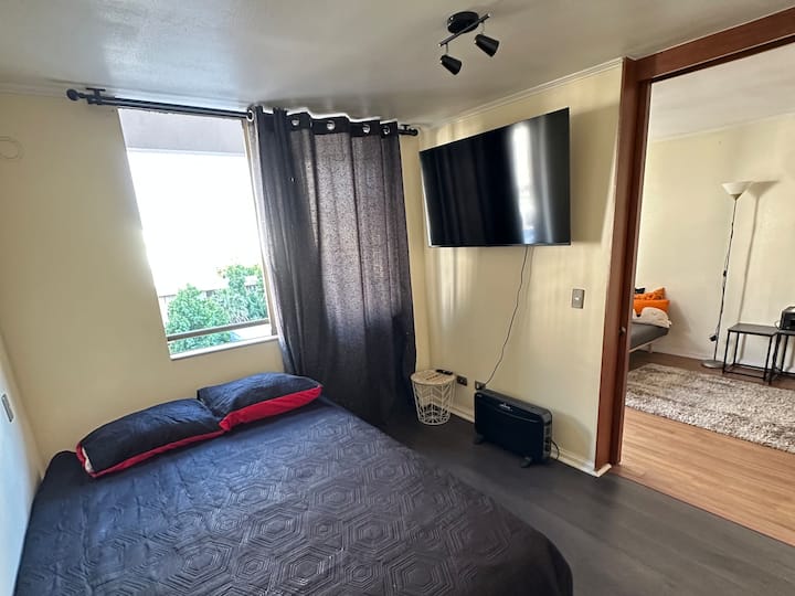 Cómodo 1d1b Con Piscina En Pleno Centro Concepción - Penco