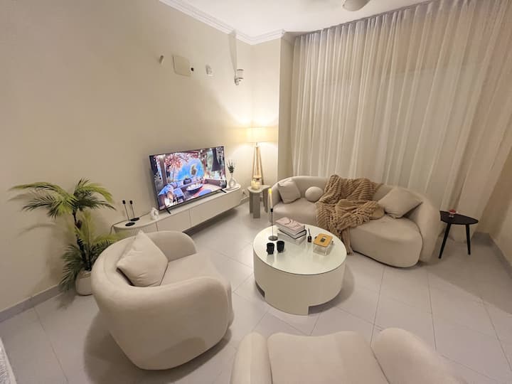 Cozy 1br Entire Villa /Easy Checkin /Bahria Town - Karachi