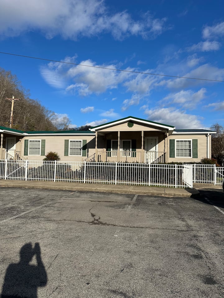 Heart Of The Highlands - Jenny Wiley State Resort Park, Prestonsburg