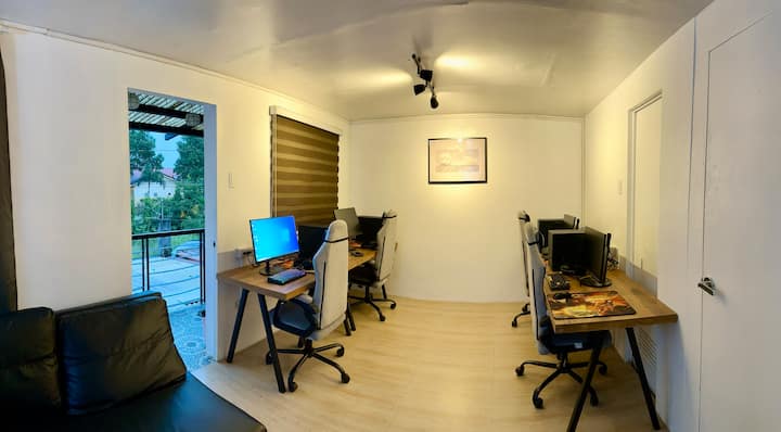 Comffee Playcation Resthouse - Cavite City