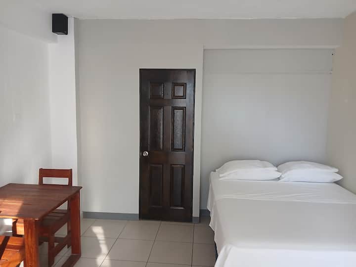 “Suite Privada En San Benito – Baño Privado” - San Salvador (El Salvador)