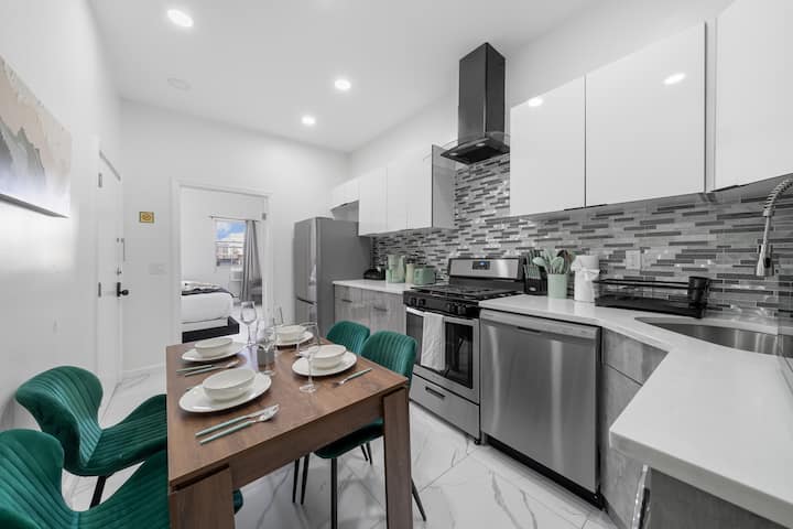 Modern Summit Ave Stay | 10 Min To Manhattan - Jersey City, NJ