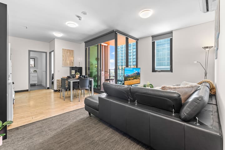 2br East End Escape | Parking + Balcony + Cinema - Adelaide