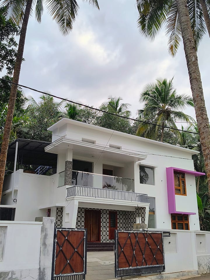 Riverbend Retreat - Kozhikode