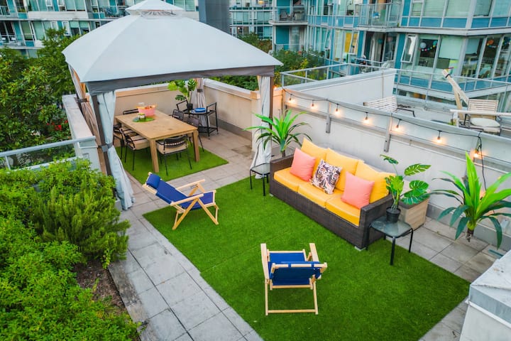 Downtown 3b/2.5b Private-entry Urban Townhome - Vancouver