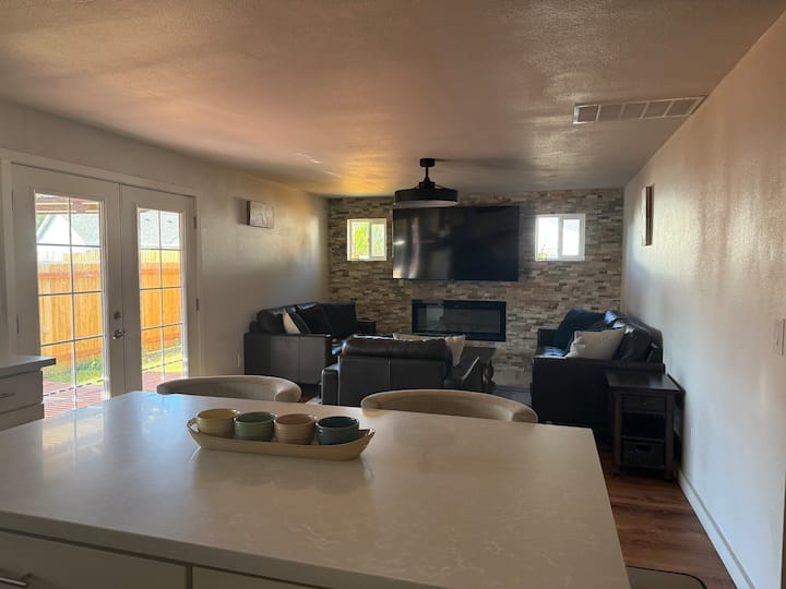 Cozy One-level Home - Suitable For Families! - Lake Oswego, OR