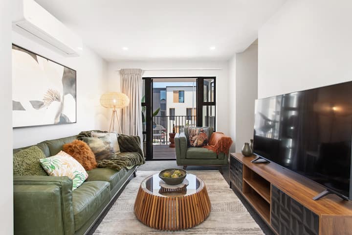 Refined Luxury Retreat With Premium Comforts. - Christchurch