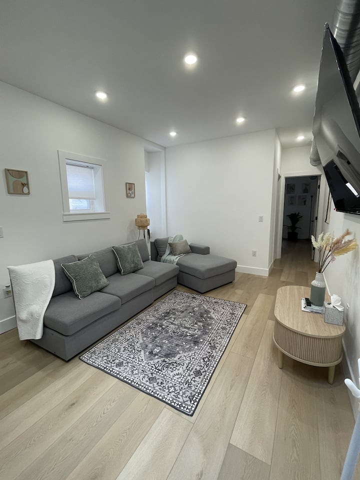 Private New 2br Boho Suite | Close To Upenn & Hosp - Bryn Mawr, PA