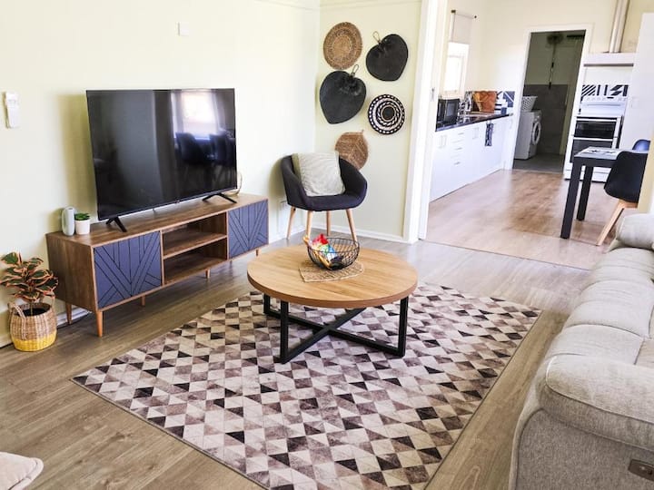 The Lake House Near Ouyen Lake -