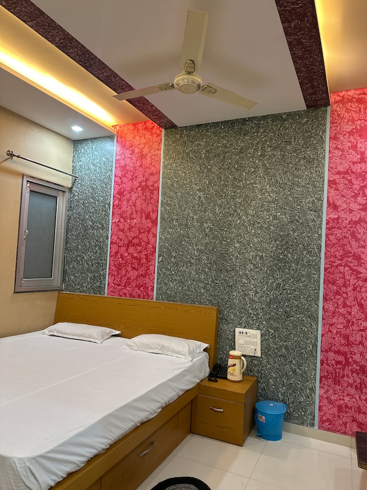 Hotel Shivam : - Sikar
