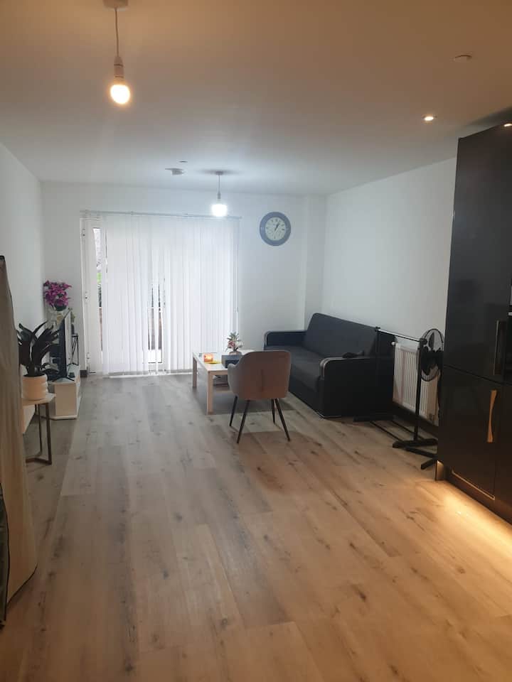 Erken Plaza Flat Barking - Ilford