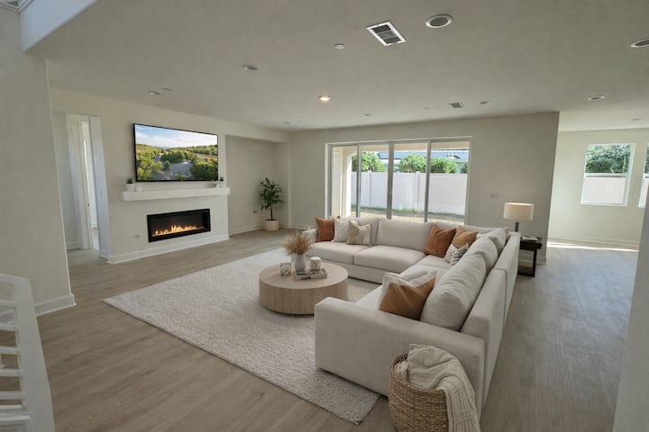 Brand New Construction 6 Bed 4 Bath House - Valley Center, CA