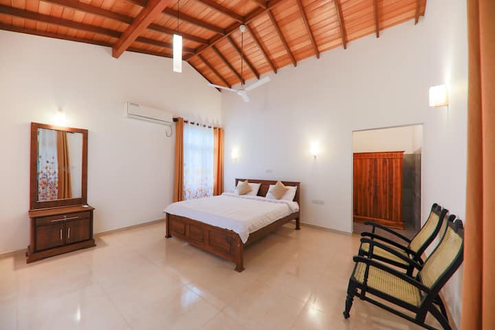 Spacious 4br Villa In Hikkaduwa | Sleeps 10 - Hikkaduwa