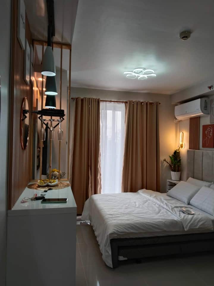K's Corner | Studio With Pool Access - Lapu-Lapu City