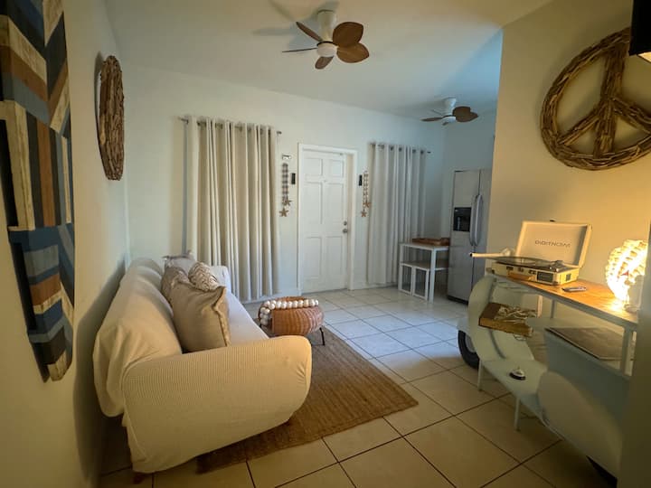 Beach House - Dania Beach, FL