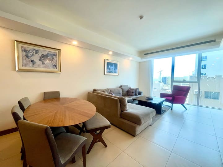 Luxury 3br + 1mr With Pool & Gym | Plus Tower - Bahrain