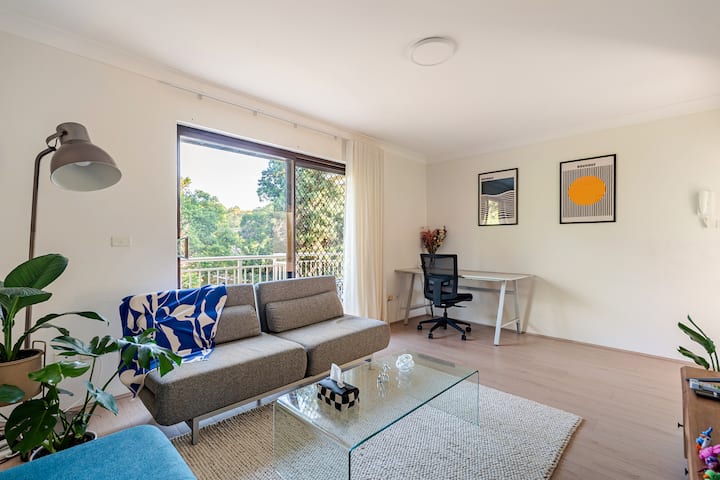 Sunlit 2br Apt In Parramatta | Next To Lightrail - Parramatta