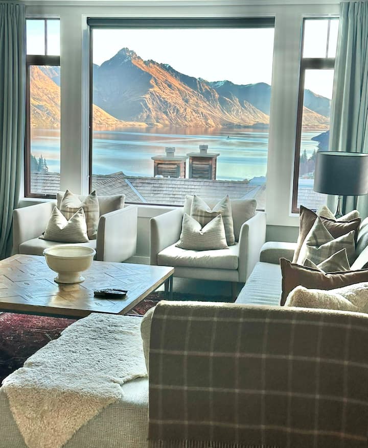 Luxury Queenstown Villa - Queenstown, New Zealand
