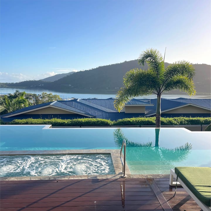 Heart Of Airlie - Oceanview Escape - Airlie Beach