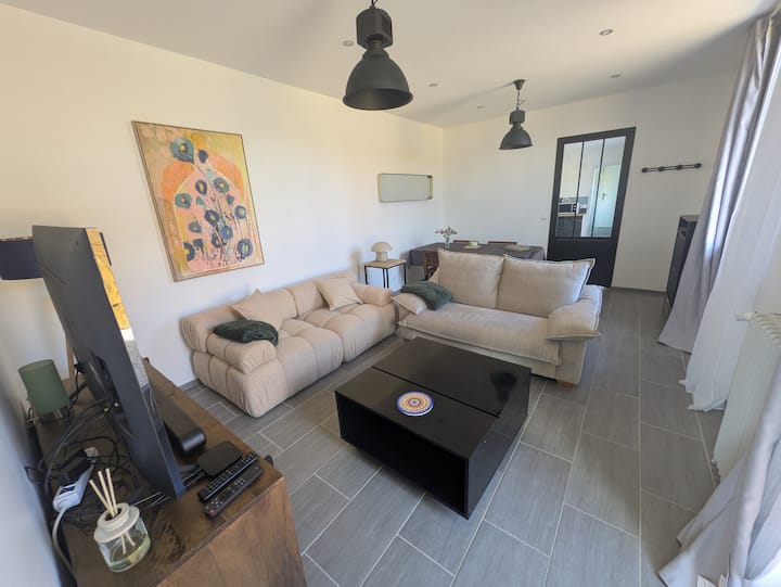 Maison Rénovée, 2 Chambres, Cour Et Terrasse Privé - Blois