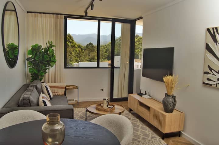 Stylish Top Floor Apartment In Nature Estate - George