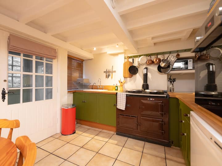 The Old Cookery Cottage & Free Parking - Knaresborough