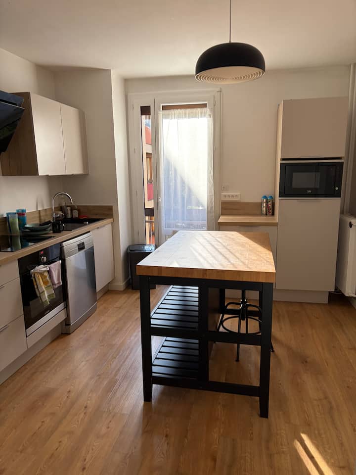 Appartement 5 Pièces, 4 Chambres, Tout éQuipé - Les Milles