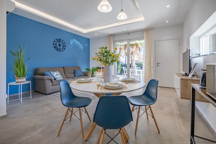 Appartamento A Riccione, Con Veranda E Posto Auto. - Misano Adriatico