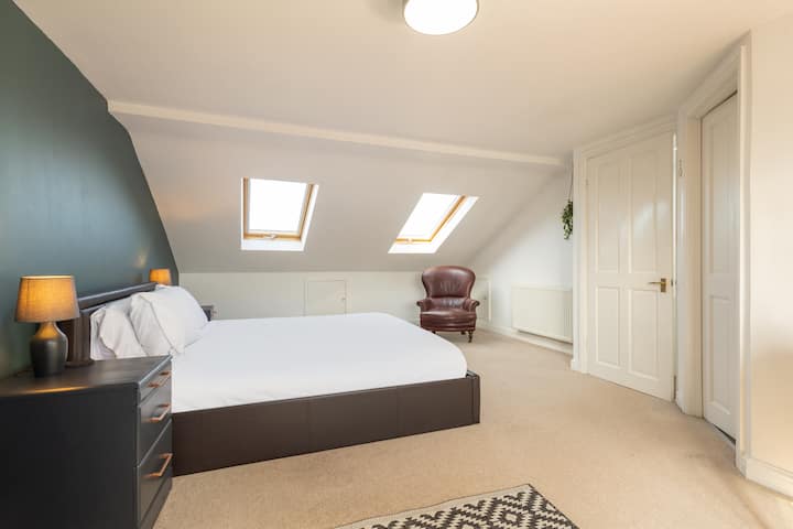 Victorian Beach Retreat | Sleeps 8 | Dog Friendly - Saltburn-by-the-Sea