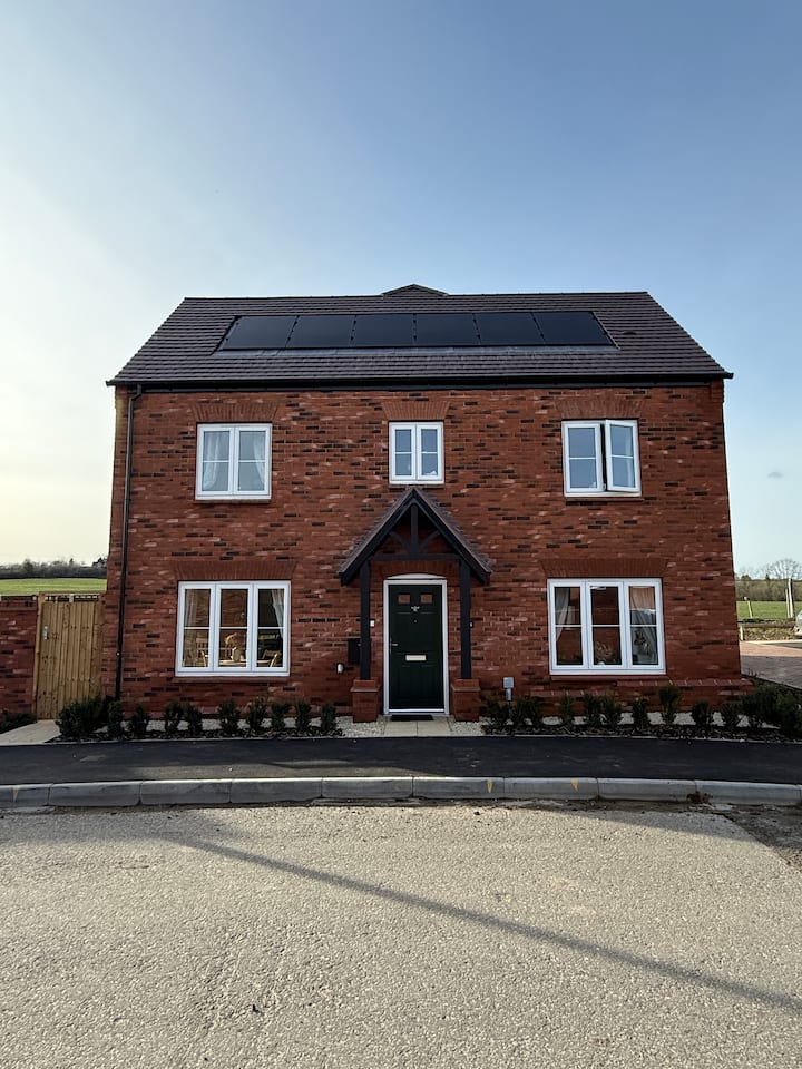 Judith Cottage,
Shottery, Stratford Upon-avon - Stratford-upon-Avon