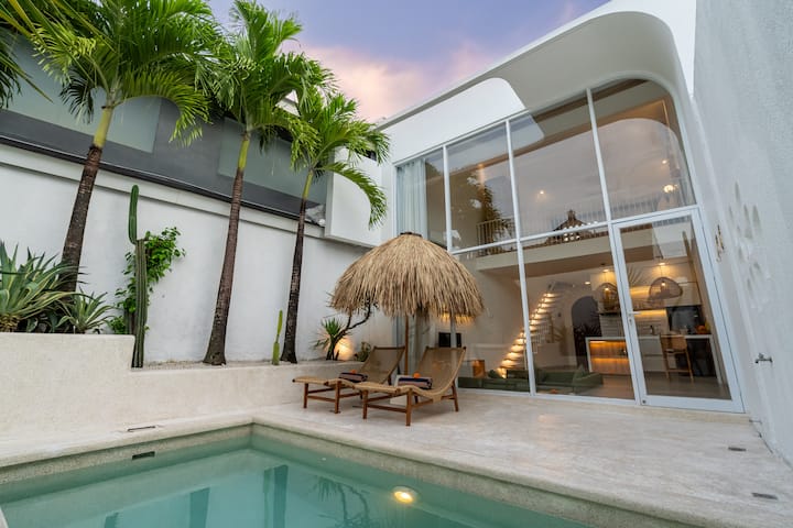 Stylish 1-bedroom Private Mezzanine Home In Canggu - Australia