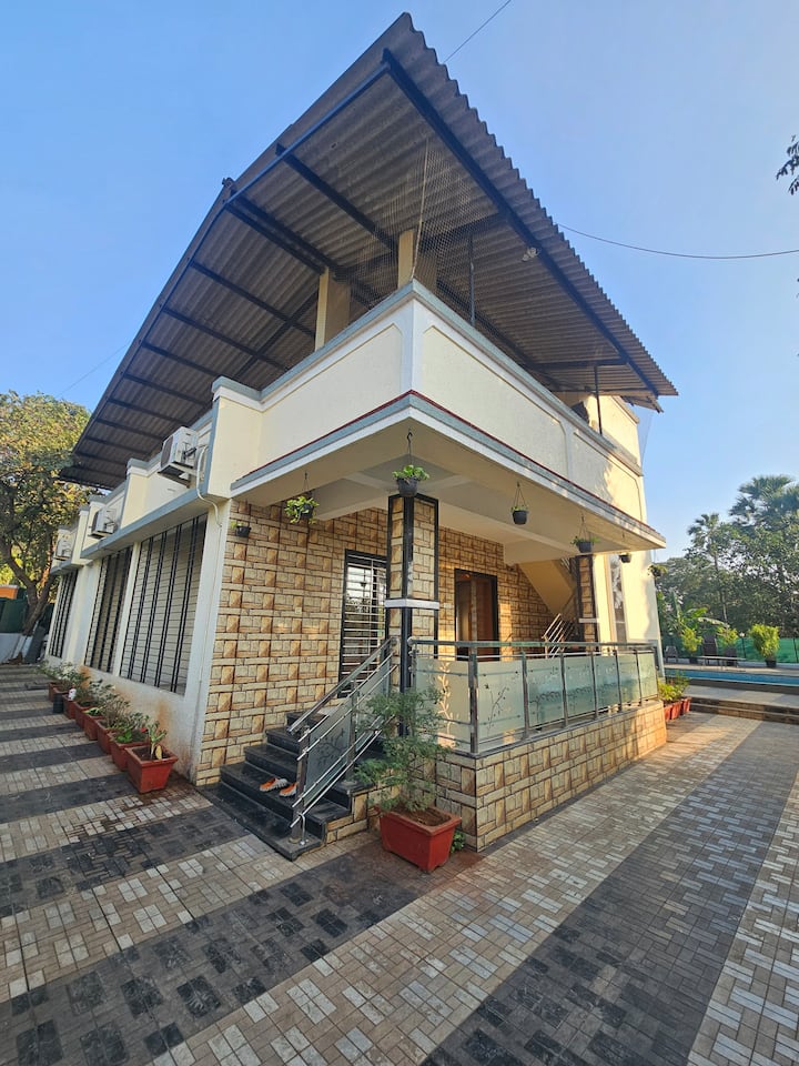 Stayhaven Aqua 3bhk Pool & Pvt Home Theatre Villa - Mumbai