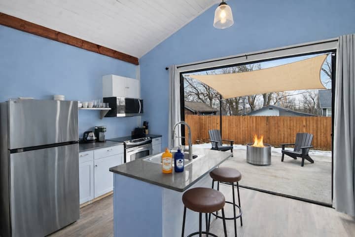 Stunning Little House Near Canandagiua Lake - Canandaigua, NY