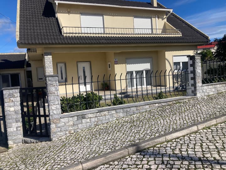 Casa Do Telhado Preto - Rio de Mouro