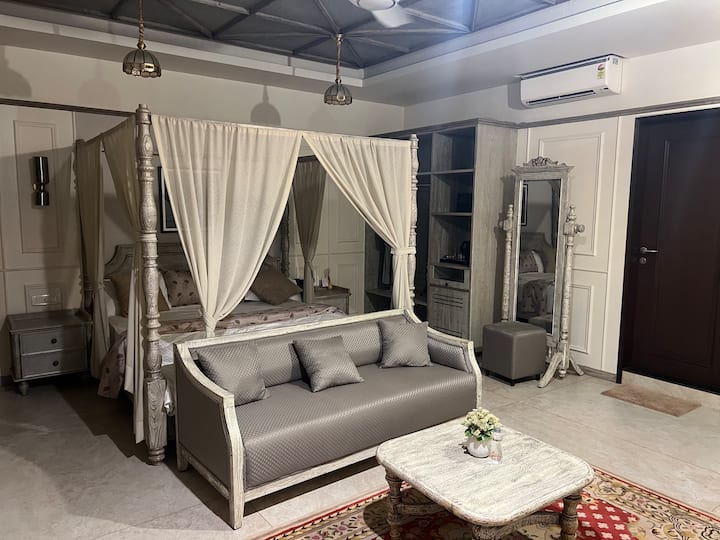 Gloriosa, The Forest Inn - Daman