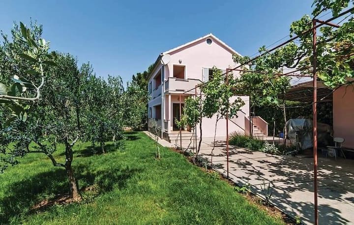 Familiy Beach House For 10 - 50m To Sea - Nin