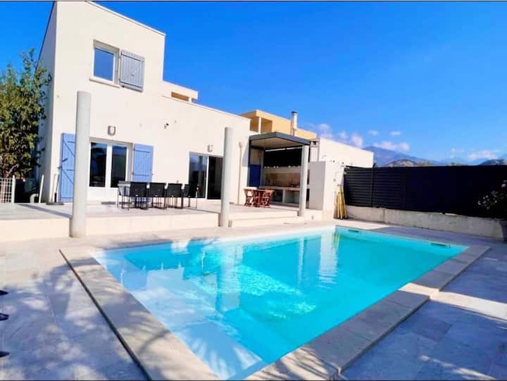 Villa Contemporaine 4 Chambres, Piscine Chauffée - Lumio