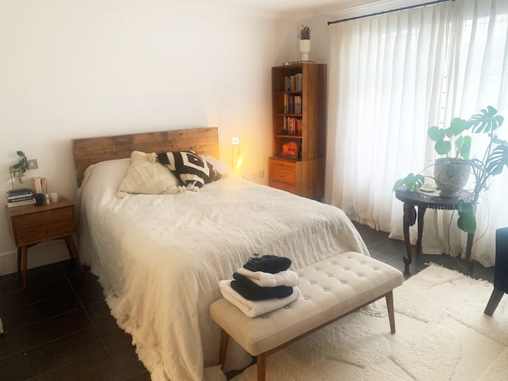 A Cosy 2-bedroom Garden Flat In Islington - Londra
